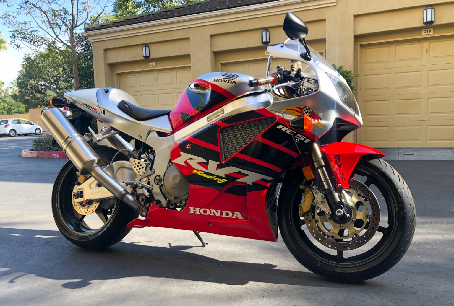 2004 Honda RC51 Nicky Hayden Edition – Iconic Motorbike Auctions