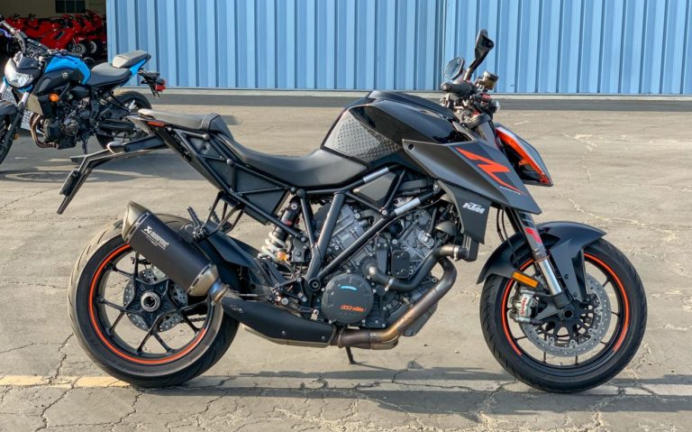 2017 KTM 1290 Super Duke R – Iconic Motorbike Auctions