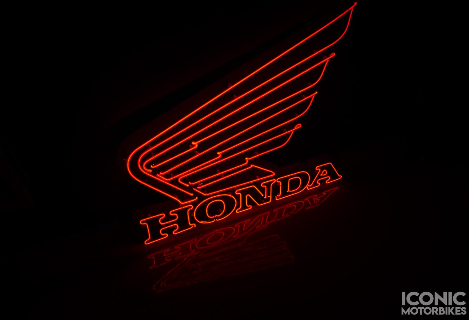 No Reserve – Honda Neon Sign – Iconic Motorbike Auctions