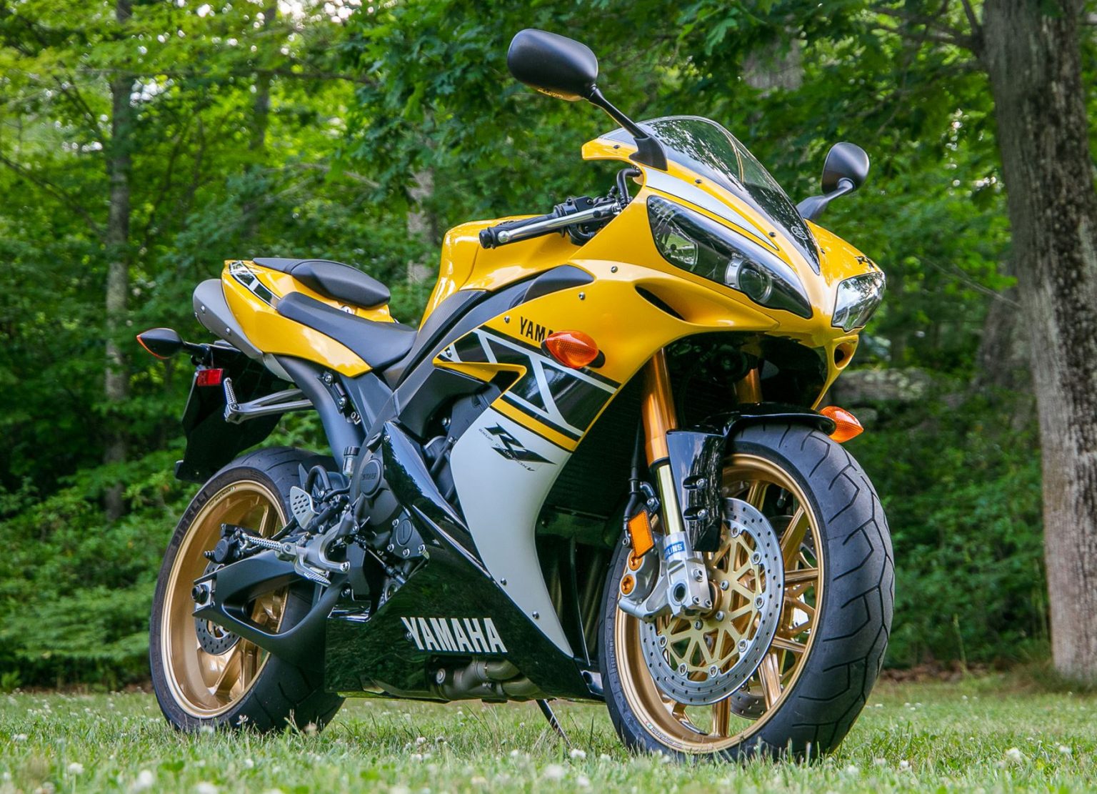 2006 Yamaha R1 LE With 6 Miles – Iconic Motorbike Auctions