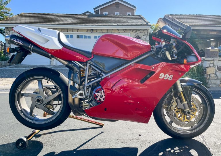 2000 Ducati 996S #240 – Iconic Motorbike Auctions