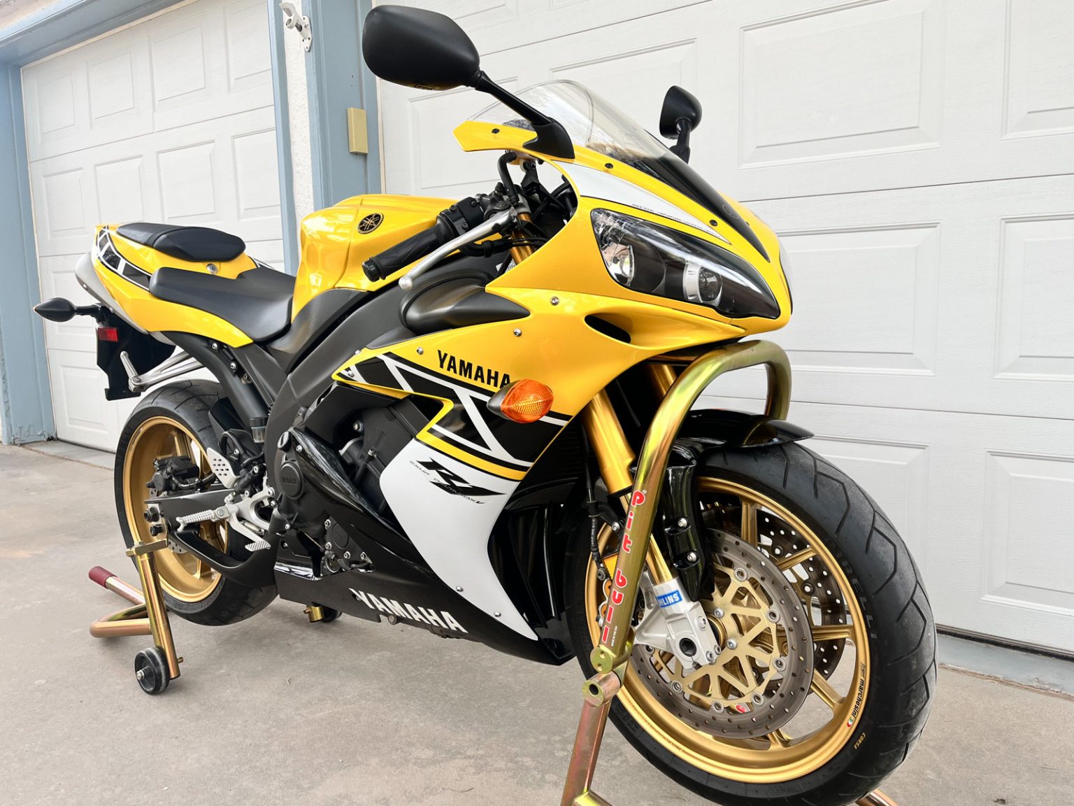 R1 – Iconic Motorbike Auctions