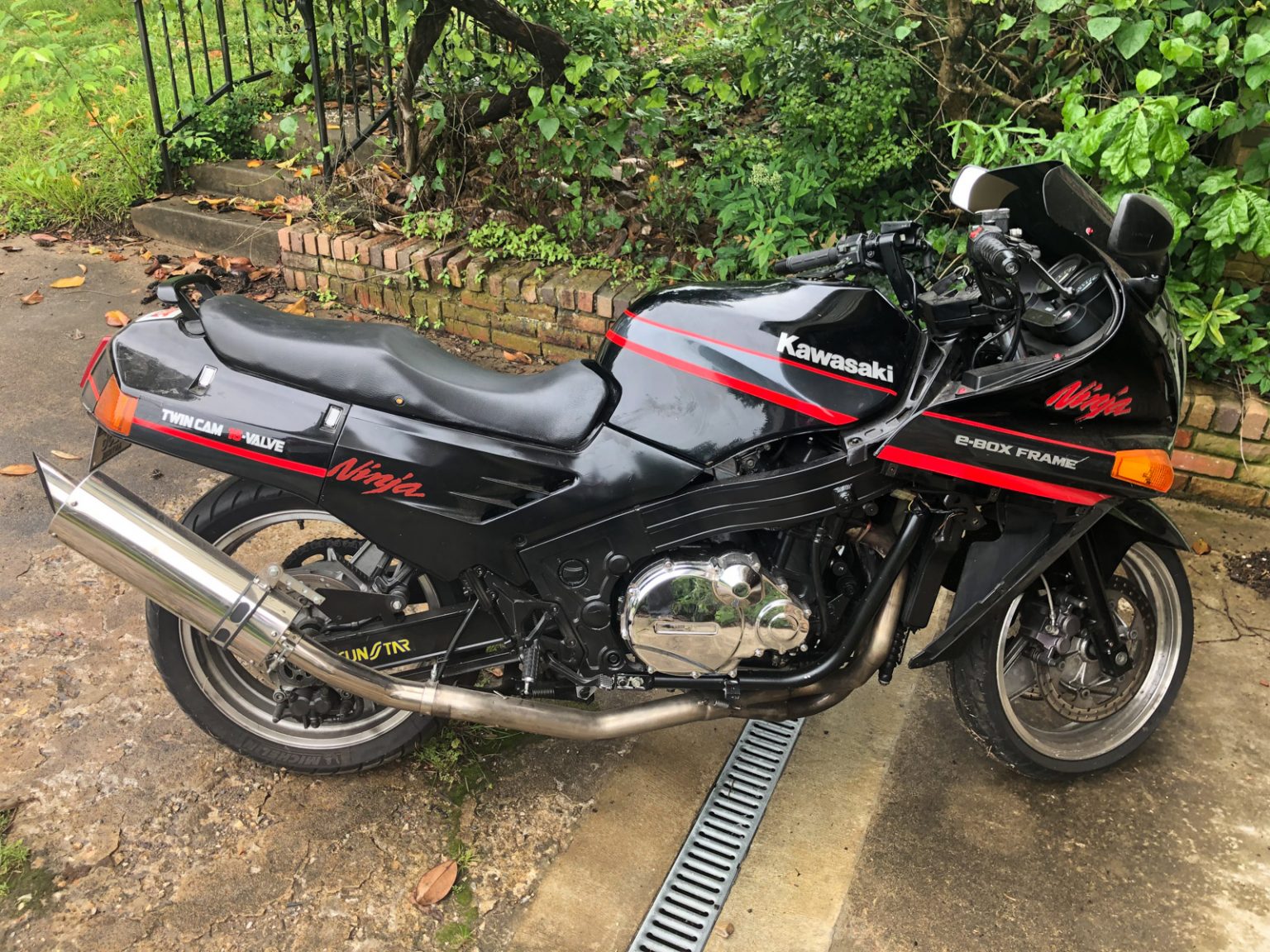 No Reserve – 1989 Kawasaki ZX-10 Project – Iconic Motorbike Auctions