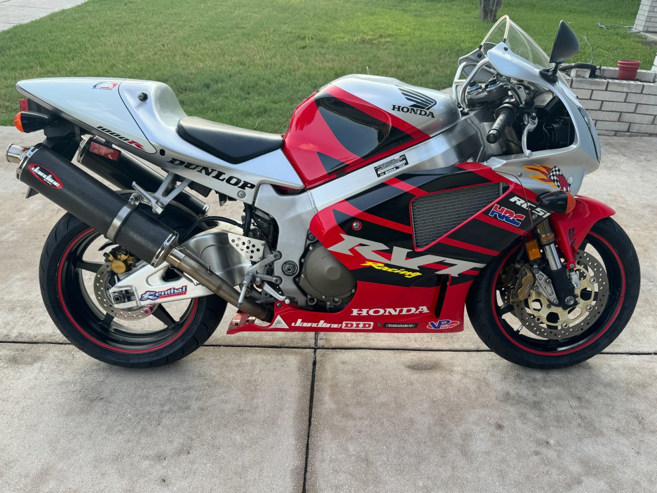 2004 Honda RC51 Nicky Hayden Edition – Iconic Motorbike Auctions