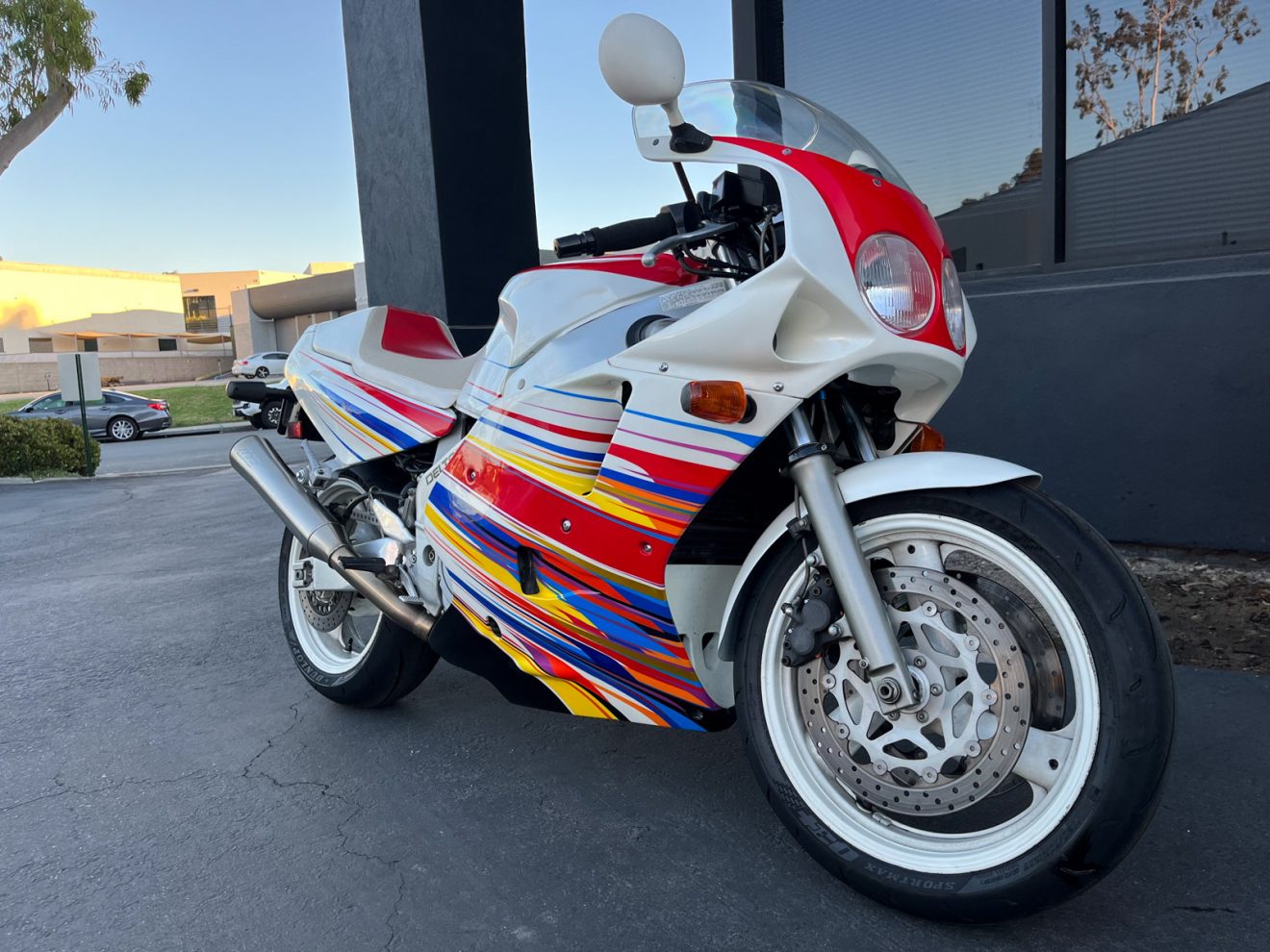 1989 Yamaha FZR1000 – Iconic Motorbike Auctions