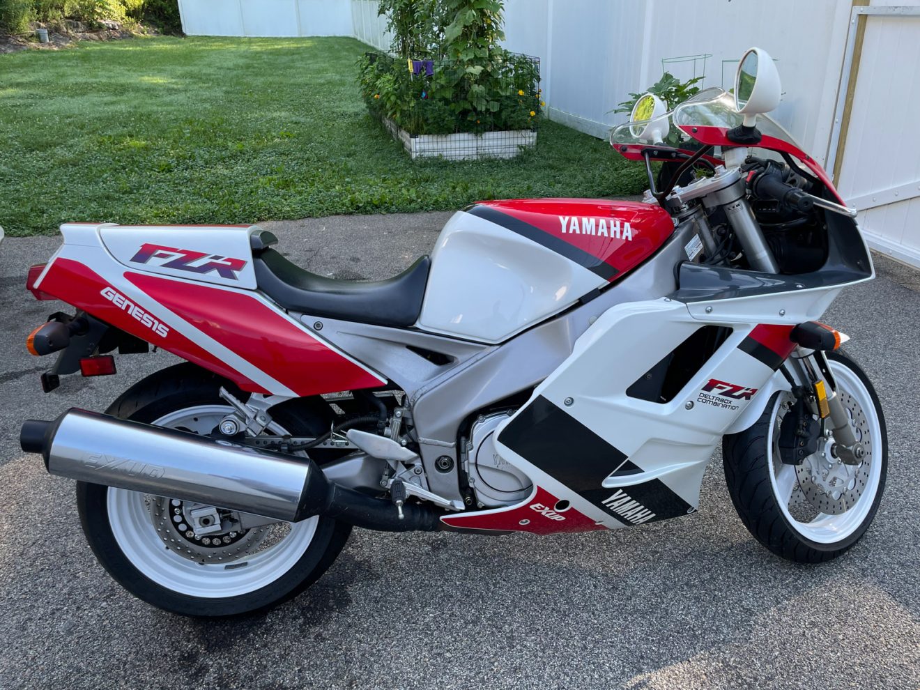 1992 Yamaha FZR1000 – Iconic Motorbike Auctions
