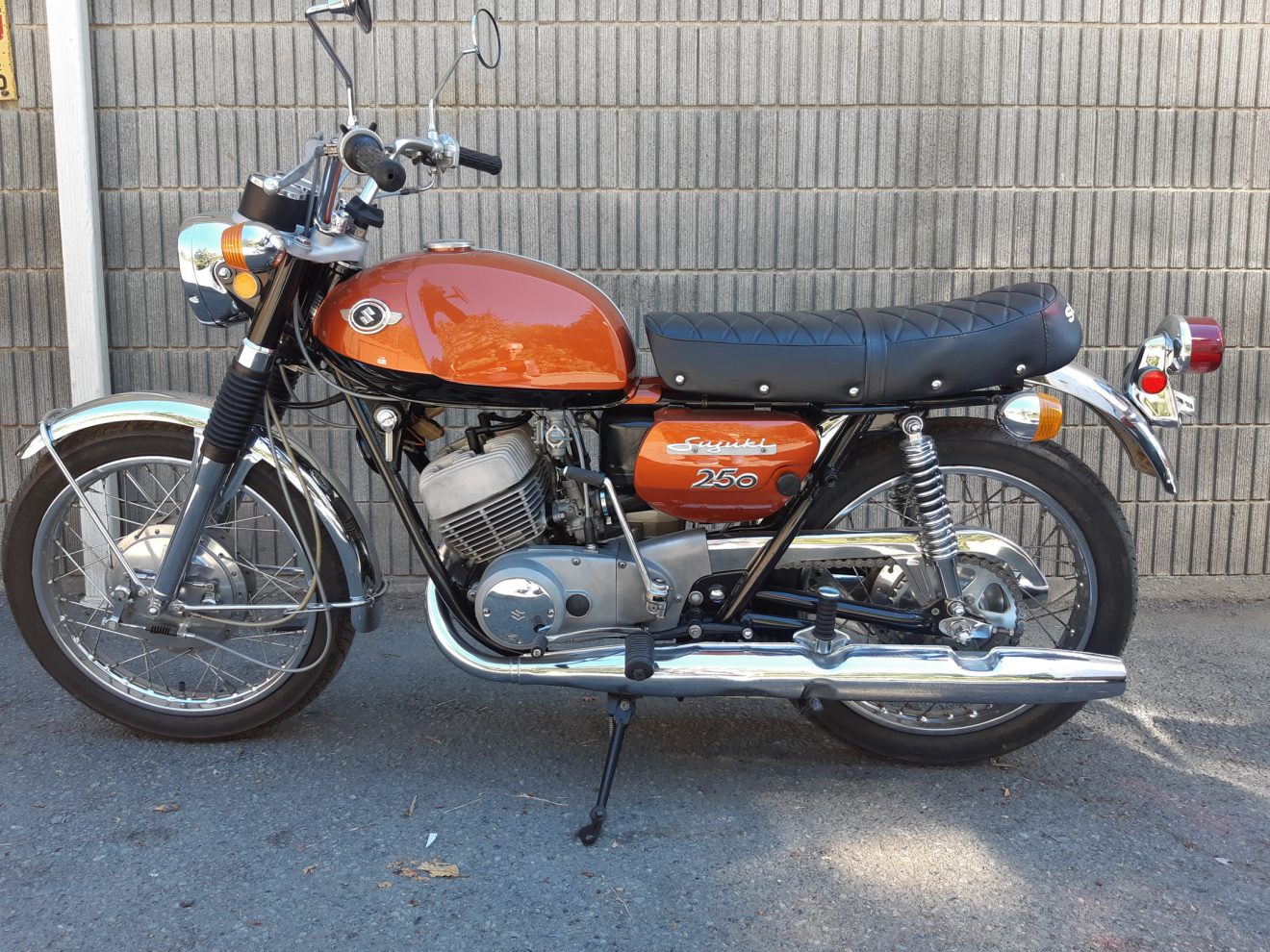 1969 Suzuki T250 Hustler – Iconic Motorbike Auctions