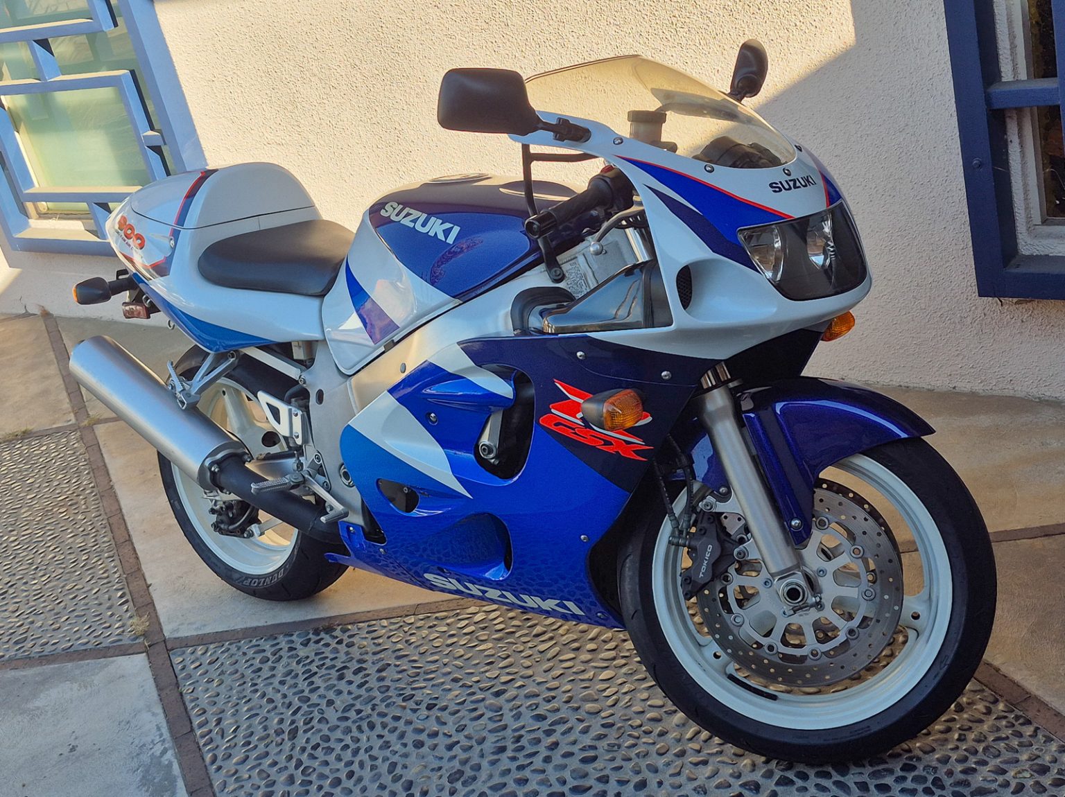 1997 Suzuki GSX-R600 – Iconic Motorbike Auctions