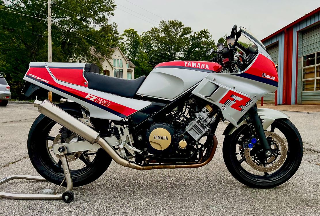 1985 Yamaha FZ750 – Iconic Motorbike Auctions