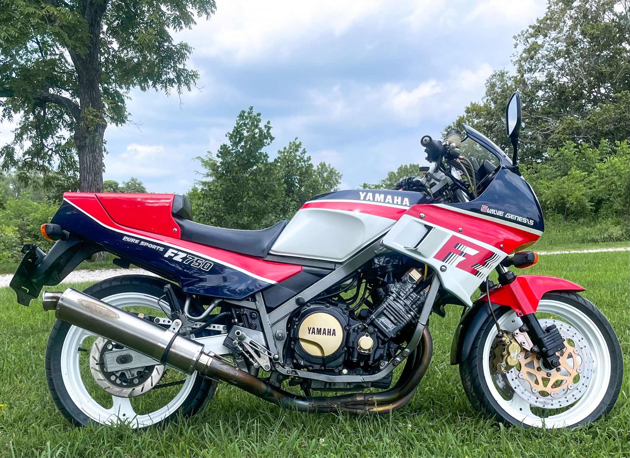 1985 Yamaha FZ750 – Iconic Motorbike Auctions